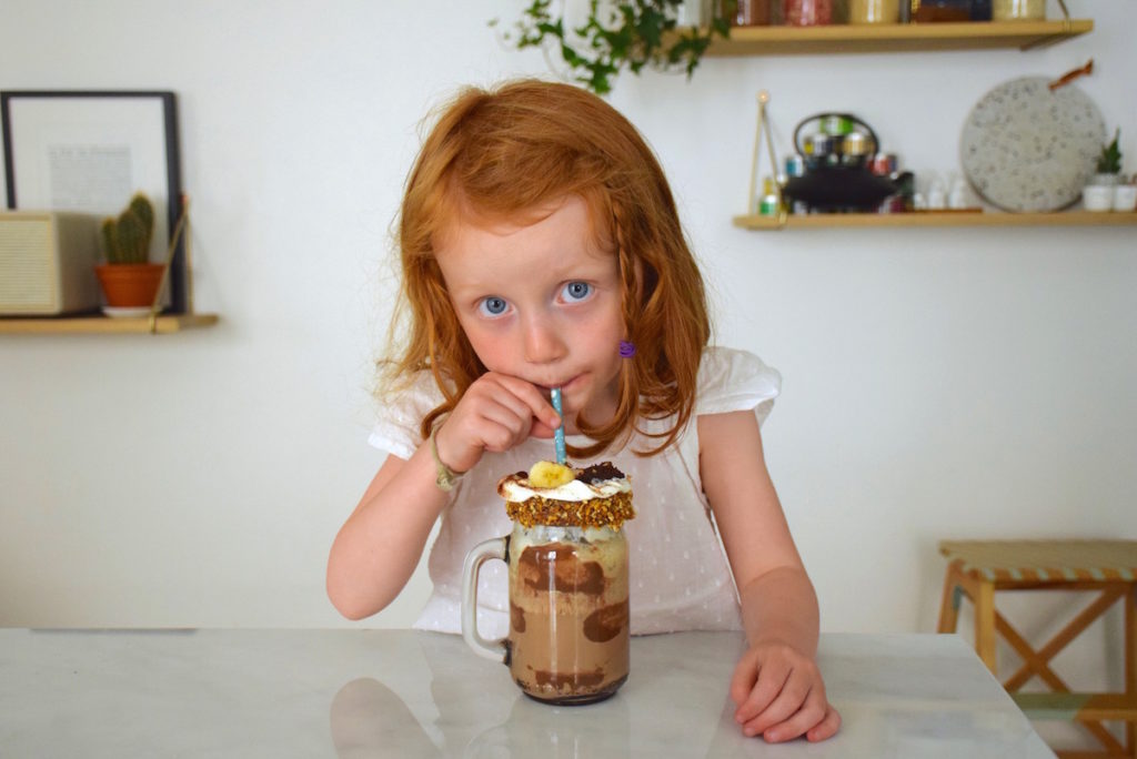Freakshake au Banania (& brownie minute) - AnneSo FashionCooking