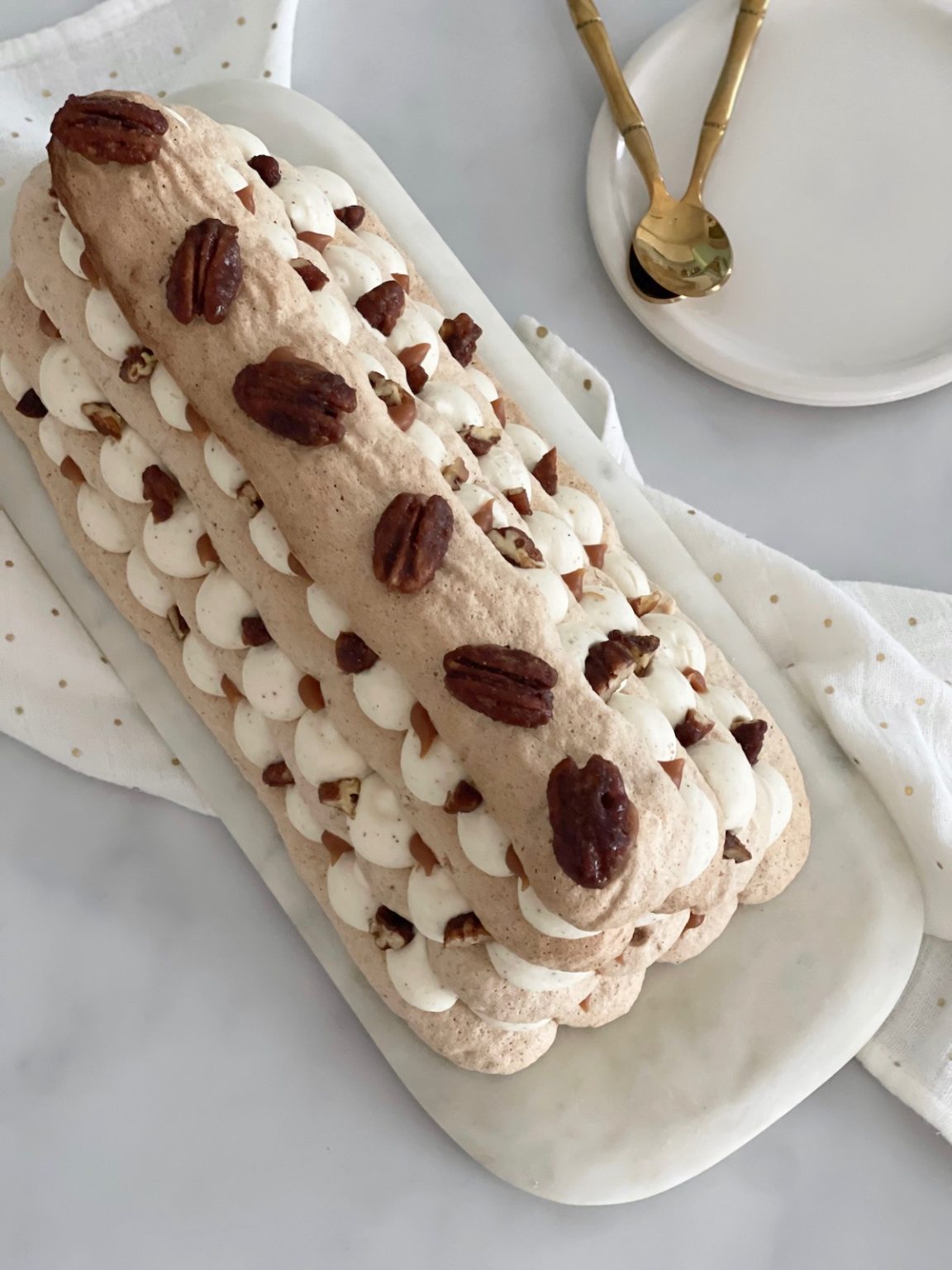 Bûche vanille pécan caramel - Sans moule à bûche - Anne-Sophie Vidal ...